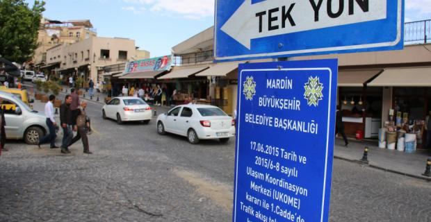 Tek yön levhaları asıldı