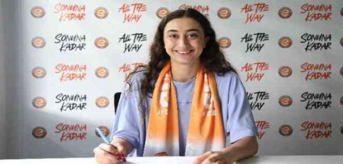 Eczacıbaşı Dynavit, Elif Şahin ile devam ediyor Eczacıbaşı Dynavit, Elif Şahin ile devam ediyor