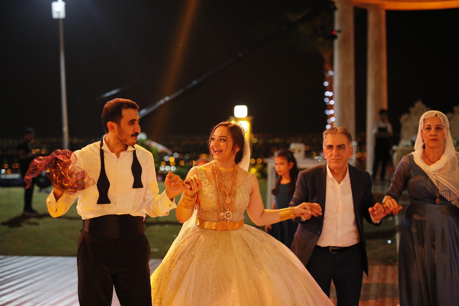 Kurt Ailesi'nin Mutlu Günü