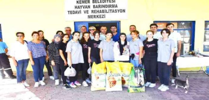 Kemer’de Dünya Hayvanları Koruma Günü etkinliği Kemer’de Dünya Hayvanları Koruma Günü etkinliği