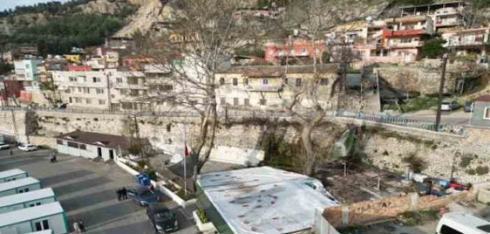 Amonas Dağları’na kurulu tarihi kent Belen’in evlerinde hasar yok