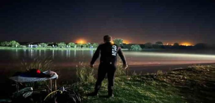 Dicle Nehri kenarında elbise ve ayakkabı bulundu, dalgıç ekipler ... Dicle Nehri kenarında elbise ve ayakkabı bulundu, dalgıç ekipler ...