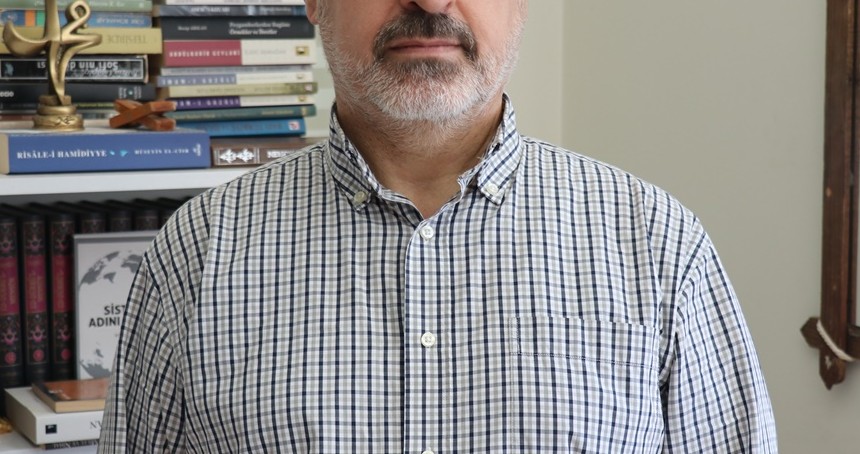 Gazeteci Sabaz: Dünyada en katı laiklik Türkiye'de uygulanıyor