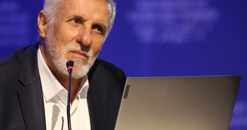 Prof. Dr. Çiçek: Kürt halkı İslam'a girdikten sonra tamamen İslami bir ...